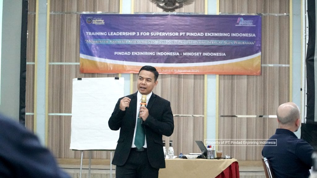 PINDAD ENJINIRING INDONESIA BEKALI TRAINING BASIC LEADERSHIP