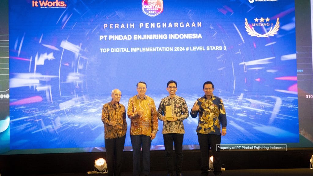 PT PINDAD ENJINIRING INDONESIA RAIH TOP DIGITAL AWARD 2024